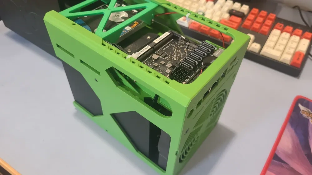 QNAS4 V2 来自 丫丫赶海MakerWorld：免费下载 3D 模型