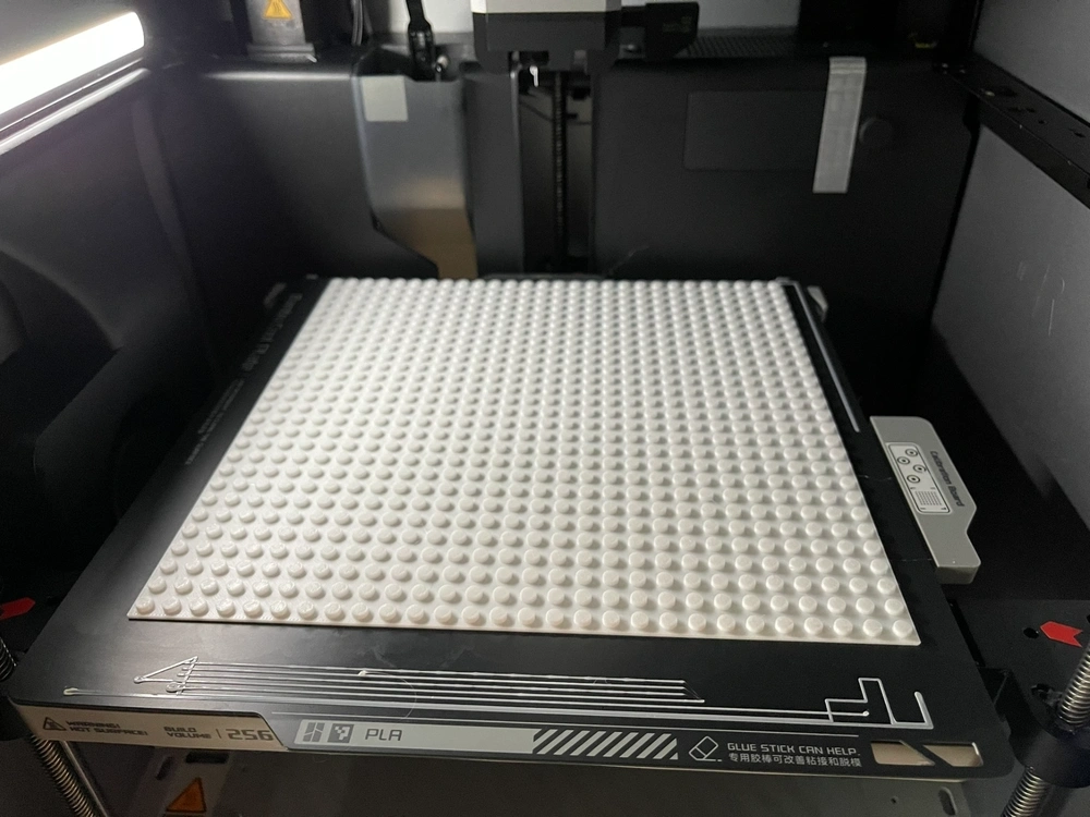 乐高兼容的28x28基座 来自 hollowmaker - MakerWorld