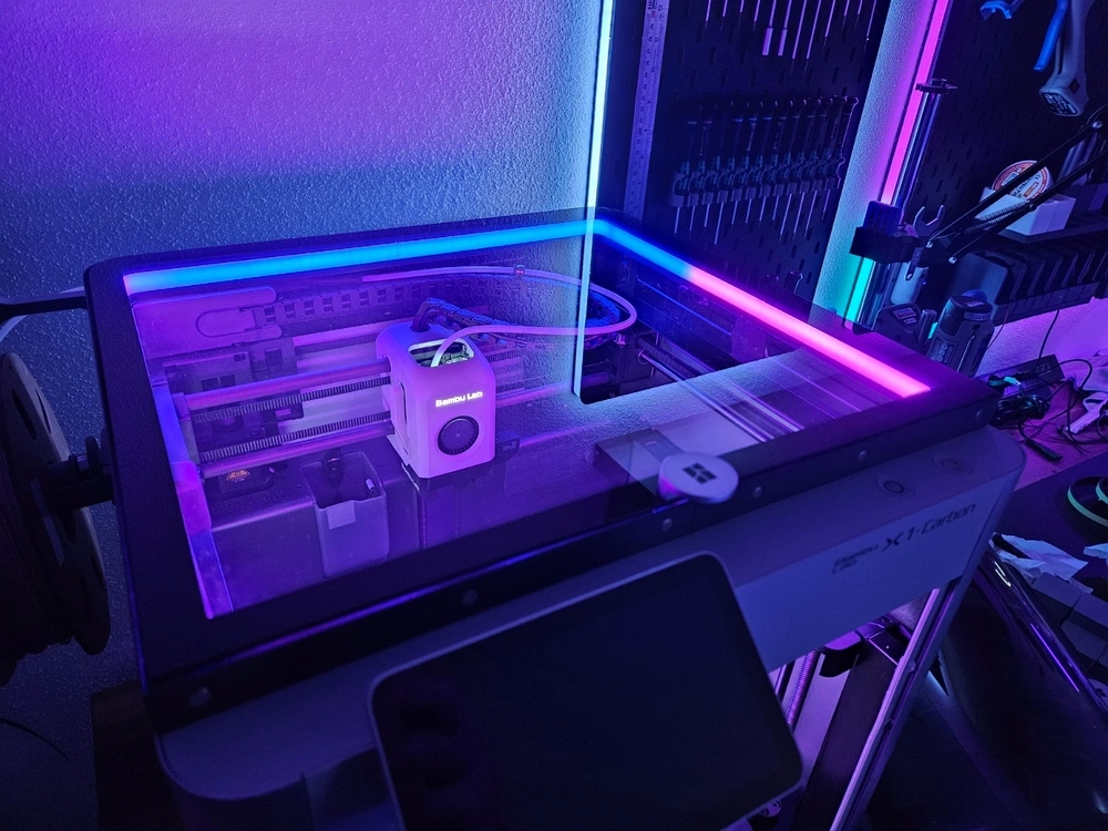 X1C带（或不带）扩散器和gridfinity的LED升降架！ 来自 LutraVulgaris - MakerWorld