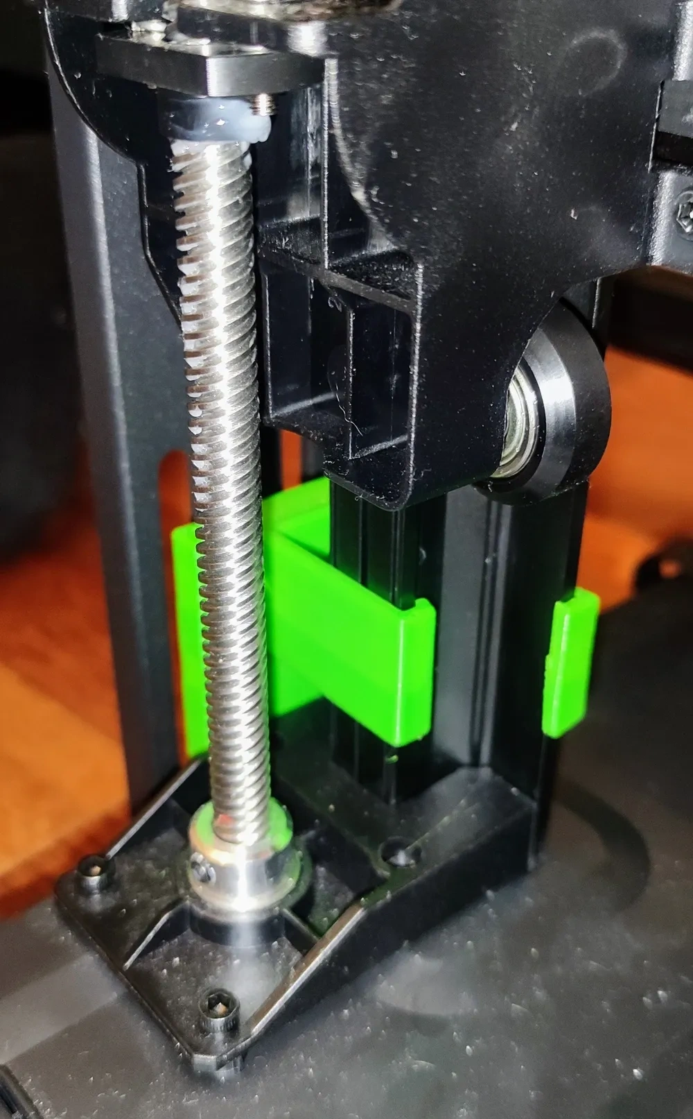 Ender 3 V3 Seke 侧边料卷支架。减少门架晃动。更低的打印机高度。 来自 Lolcio Makerworld：免费下载 3d 模型