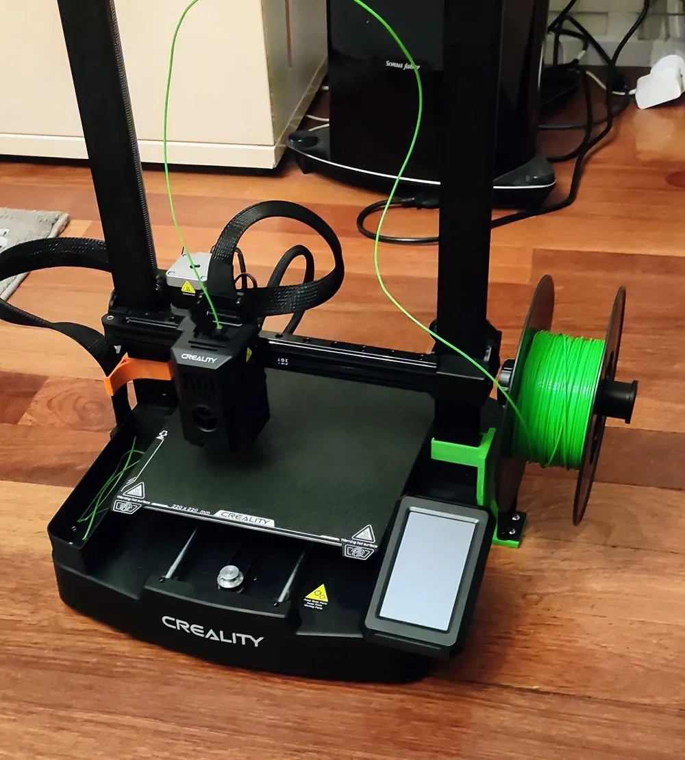 Ender 3 V3 Seke 侧边料卷支架。减少门架晃动。更低的打印机高度。 来自 Lolcio Makerworld：免费下载 3d 模型