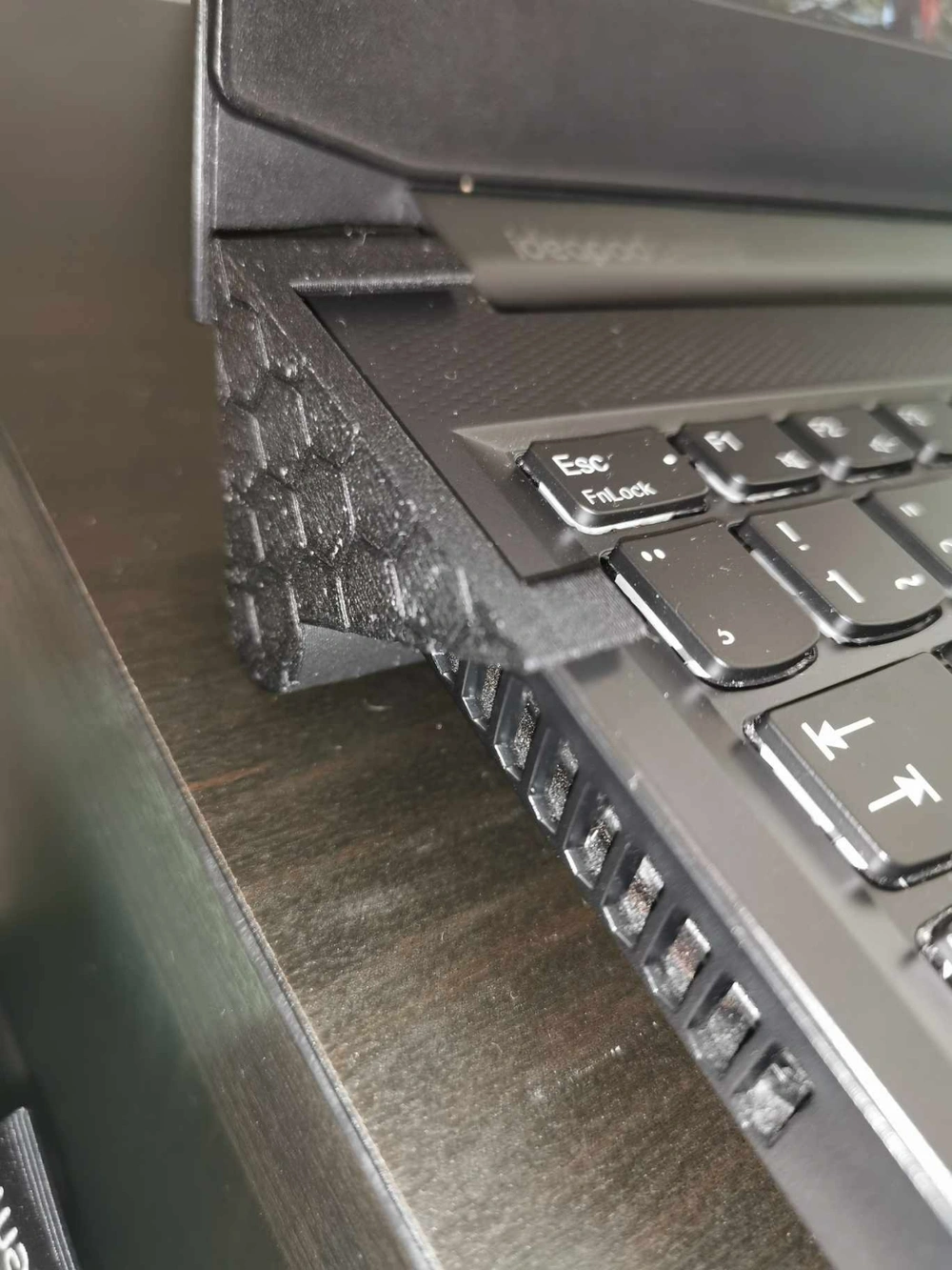 Swifty - 快速的笔记本支架 来自 Rangebear - MakerWorld