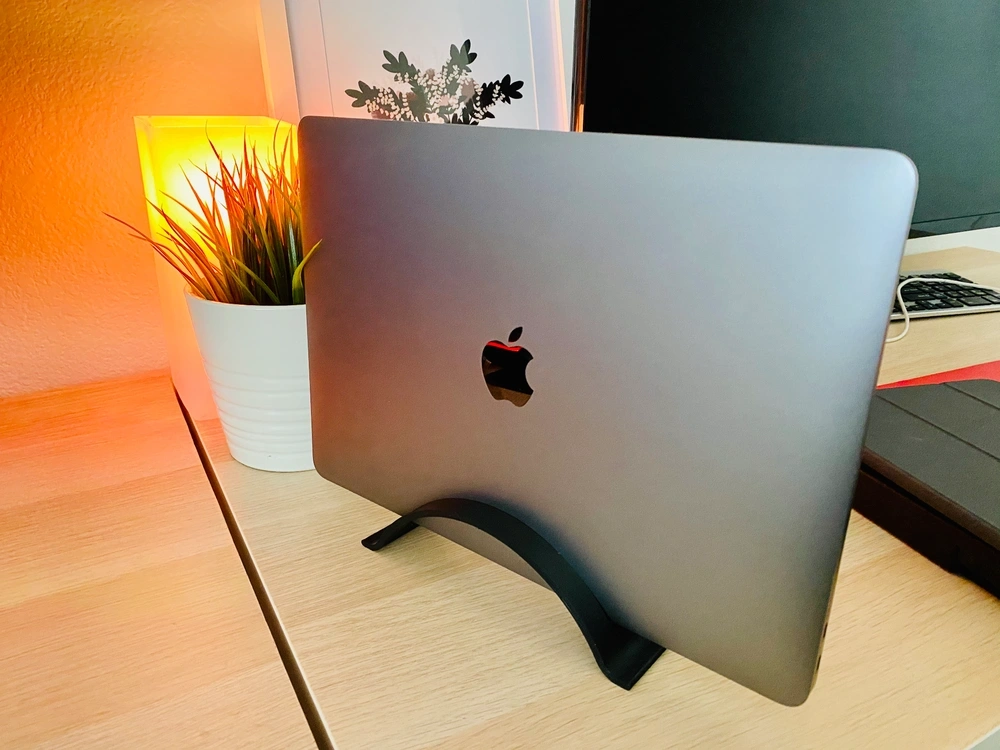 Macbook支架 来自 pcrowlz - MakerWorld