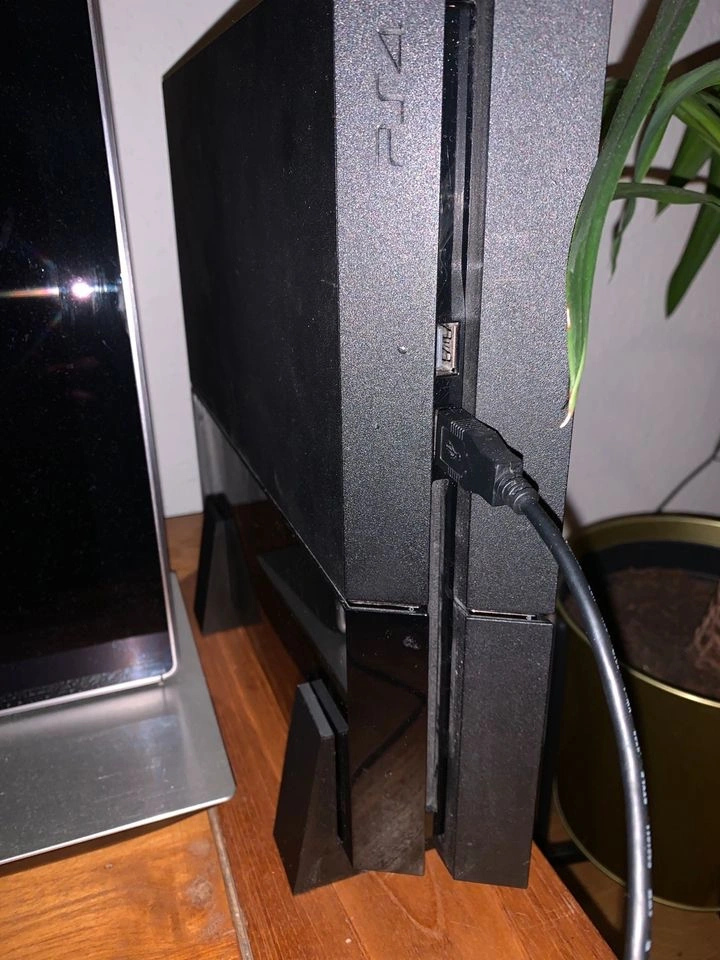 PS4支架 来自 HamburgerJung - MakerWorld