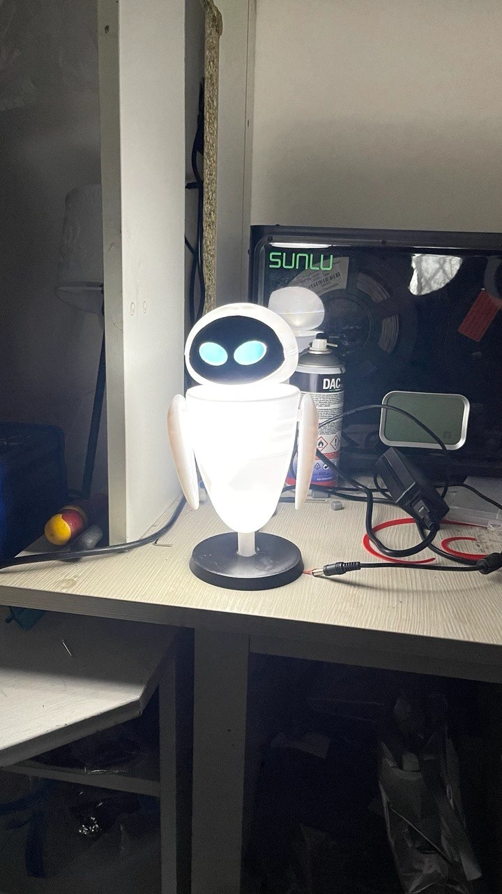 EVE人物 WALL-E LED 灯 来自 Tala16 - MakerWorld