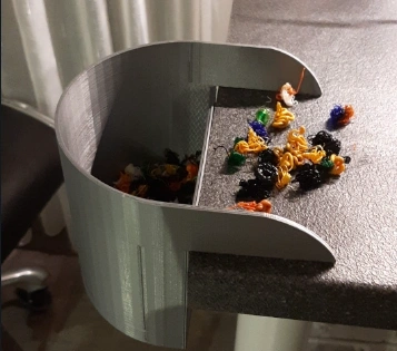 桌上垃圾桶夹 来自 Old Lady - MakerWorld