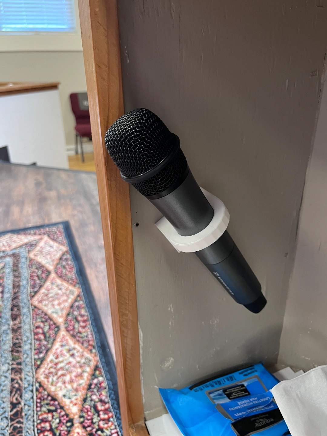 Wireless Microphone Holder Mount 来自 DutchieDavid - MakerWorld