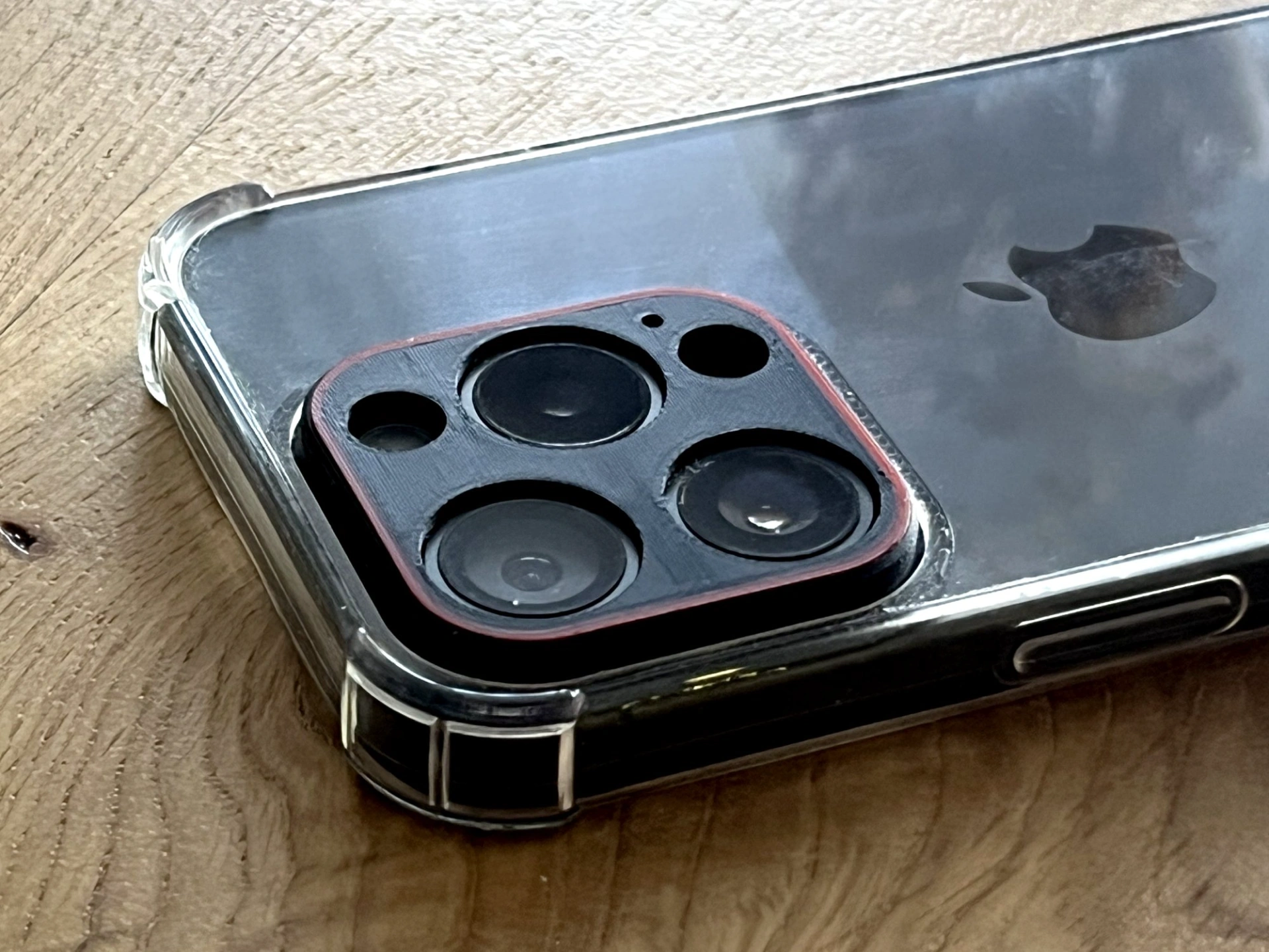 iPhone 15 Pro相机保护罩 来自 Yoav Kadosh - MakerWorld