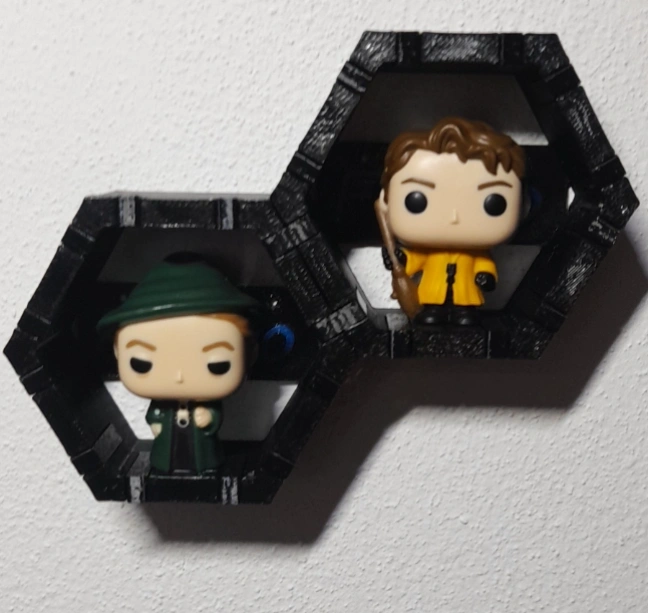 Kinder joy funko pop 货架 来自 Usak_1 - MakerWorld