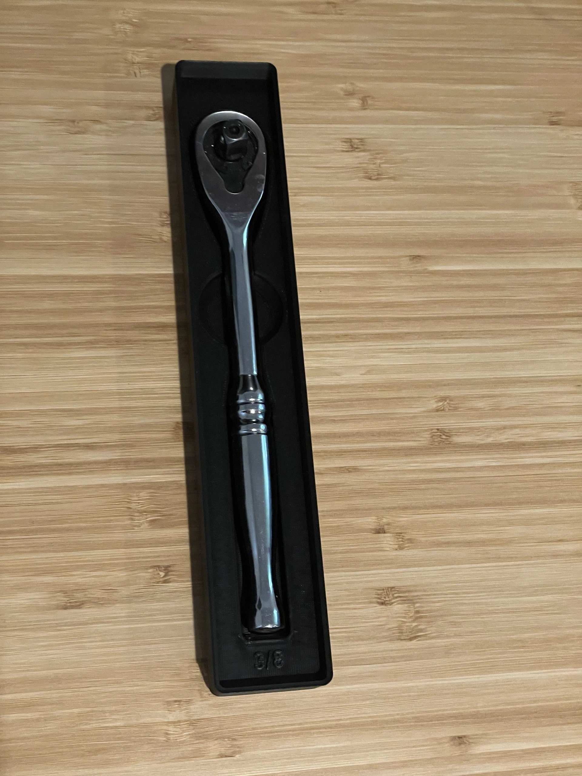 Gridfinity Husky 3/8" ratchet holder 来自 thamdubMakerWorld：免费下载 3D 模型