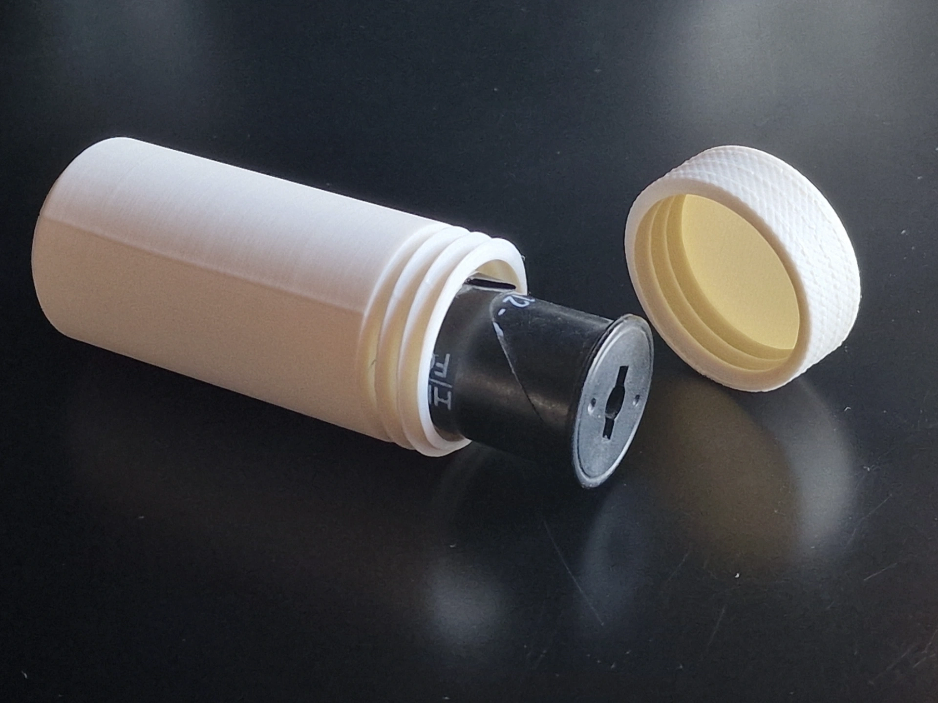 120胶片盒 来自 jamesjcohen - MakerWorld