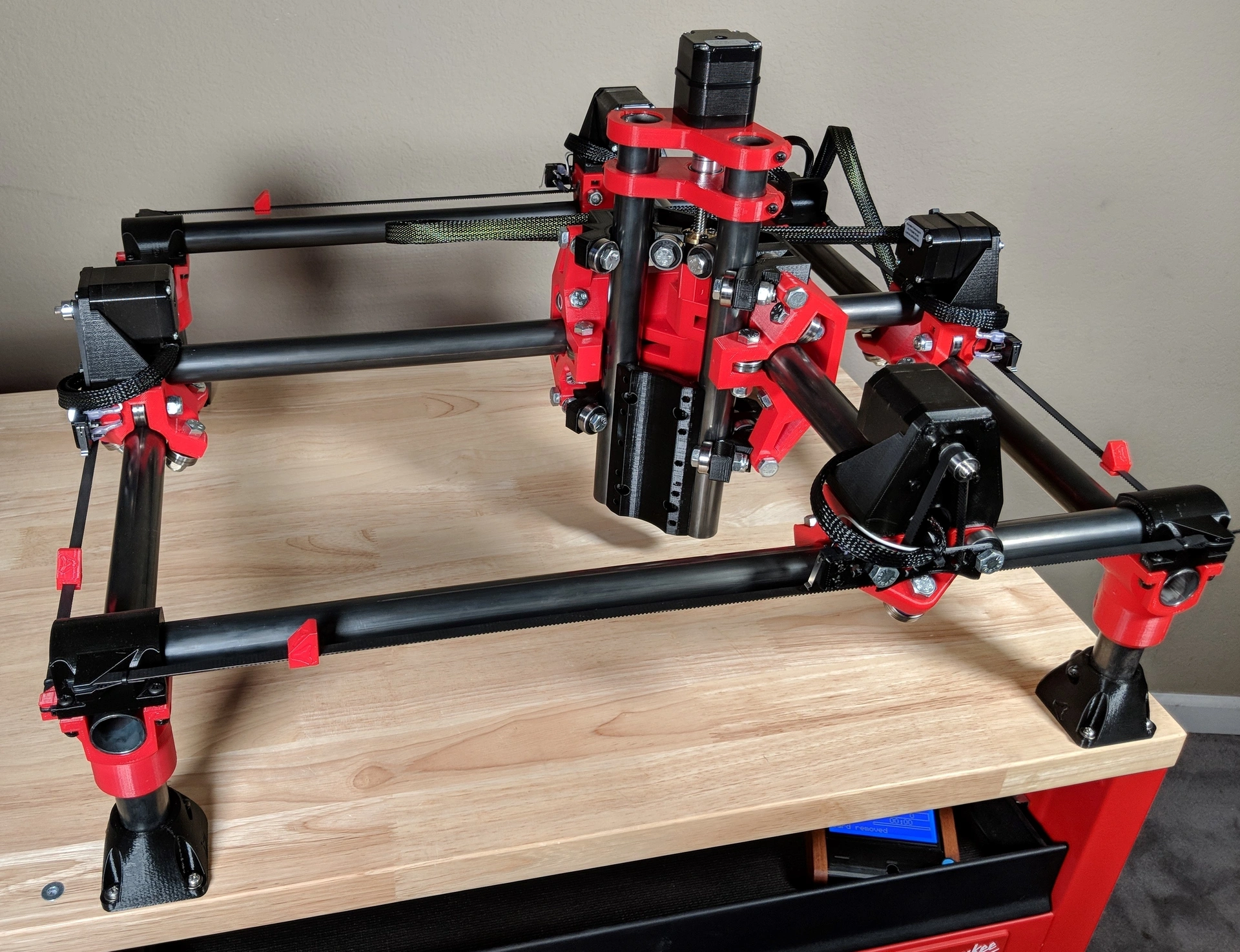 大部分是打印出来的CNC“MPCNC” BURLY F-25mm OD 来自 V1 Engineering - MakerWorld