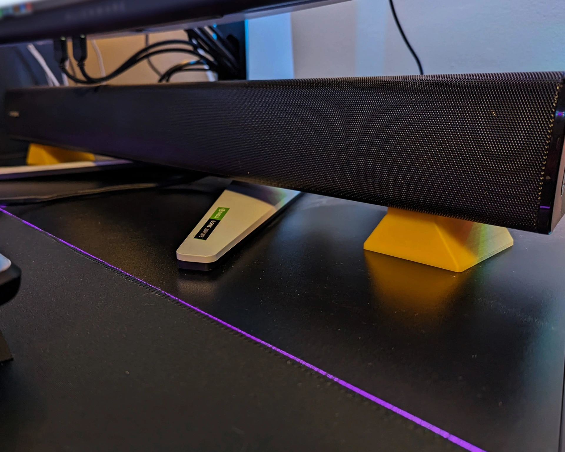 适用于Creative Stage V2 Soundbar的音箱支架 来自 wallcrawler62 - MakerWorld