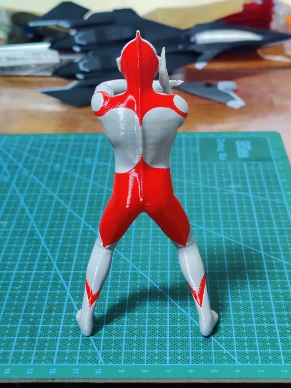 奥特曼Specium Ray姿势 彩色 二次创作 - 来自 athodyd - MakerWorld