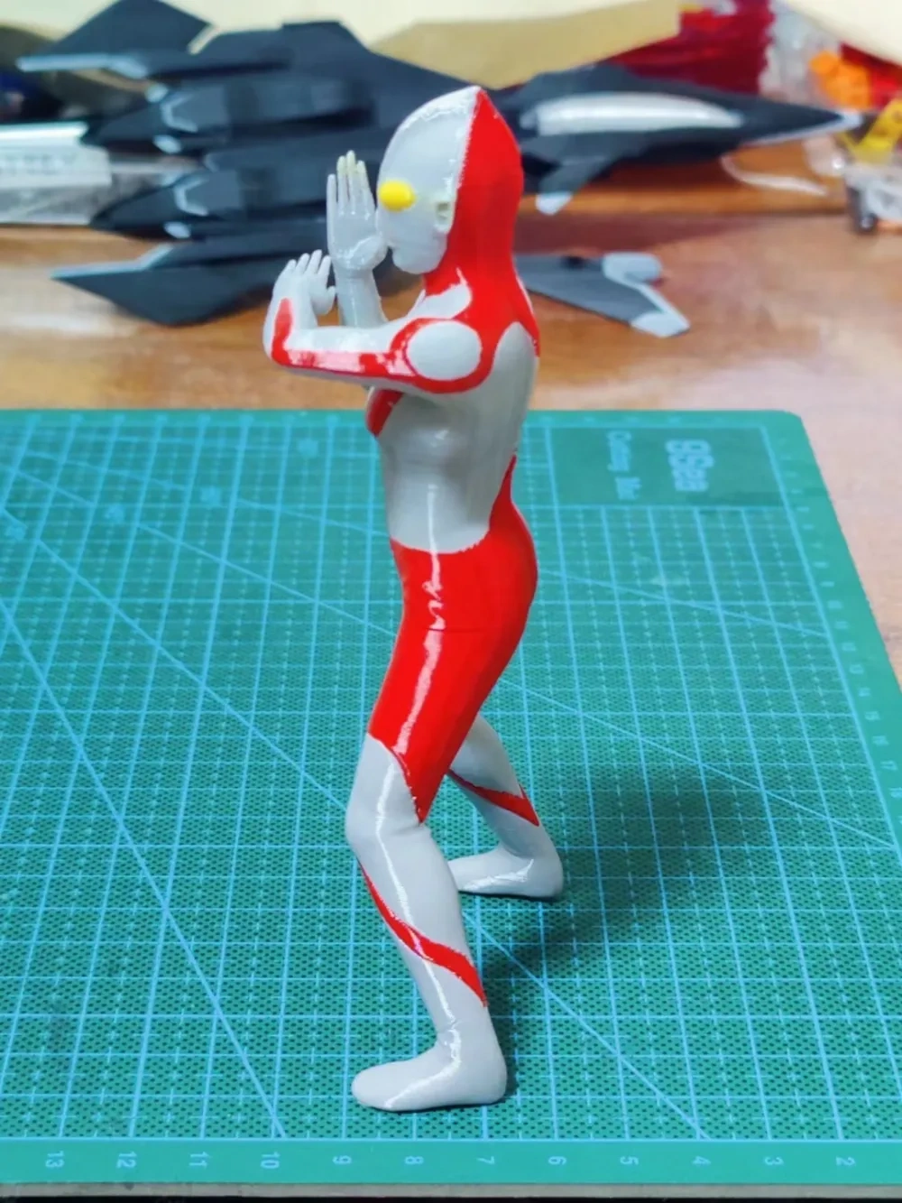 奥特曼Specium Ray姿势 彩色 - 免费 3D 打印模型 - MakerWorld
