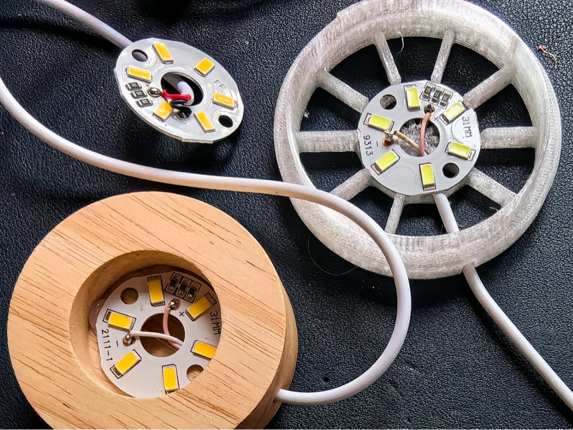 套件 001 的平替31mm LED 圆盘底座 来自 小狗尾巴草 - MakerWorld