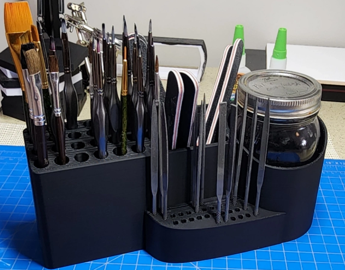 画笔和模型文件支架 来自 Silver Harmony Studios - MakerWorld
