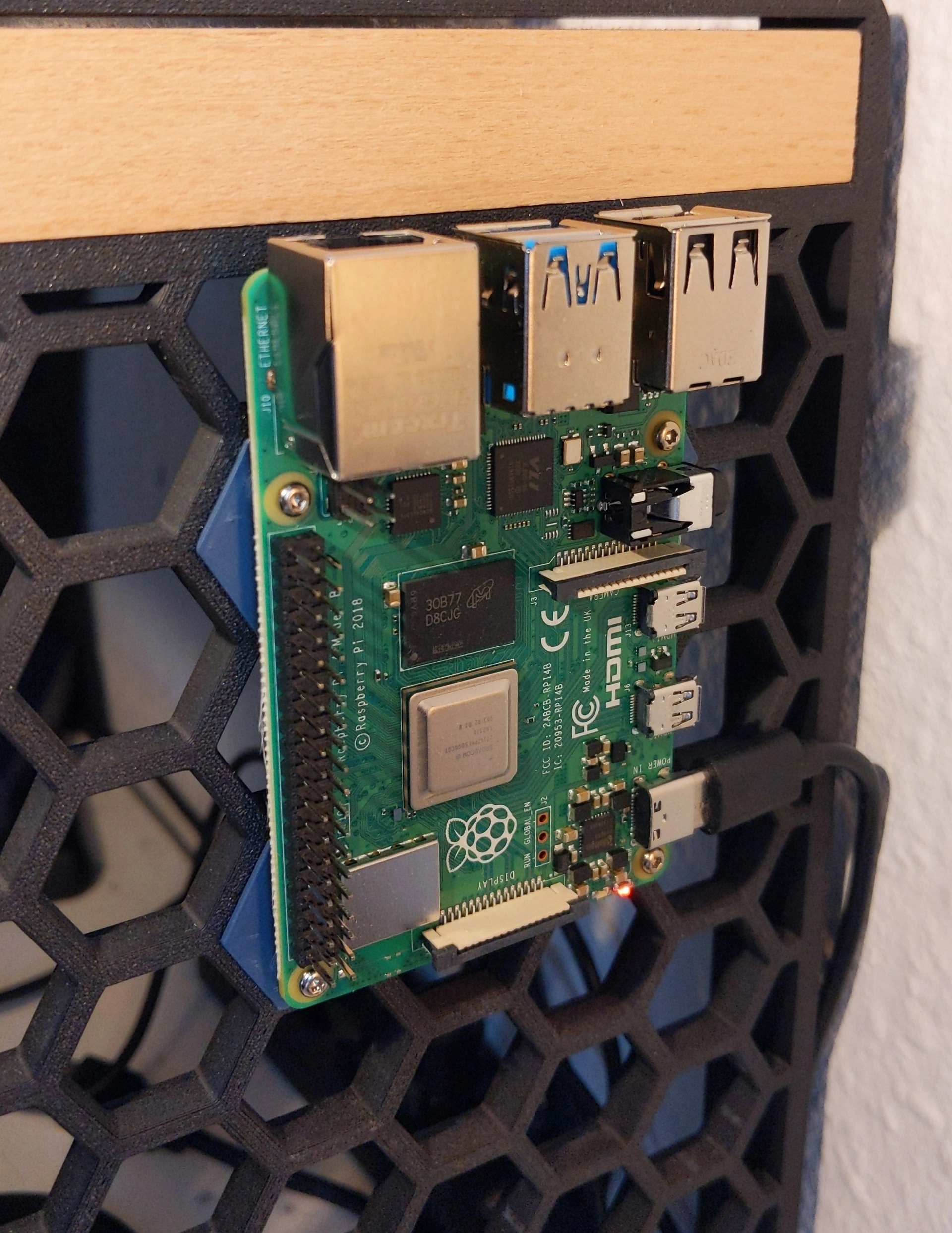 HSW honeycomb storage wall raspberry pi mount 二次创作 - 来自 manuel6464 ...