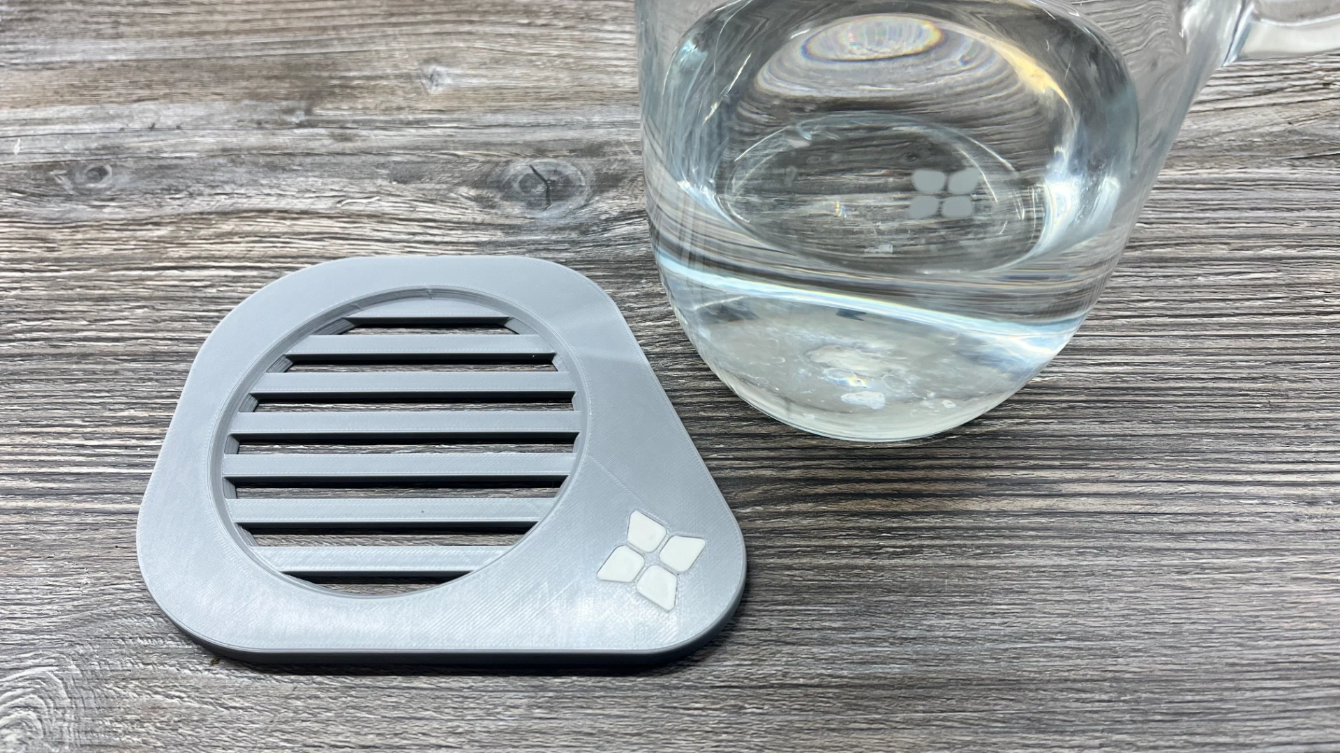 Lucy水滴瓶杯垫 来自 hogo_makerspace - MakerWorld