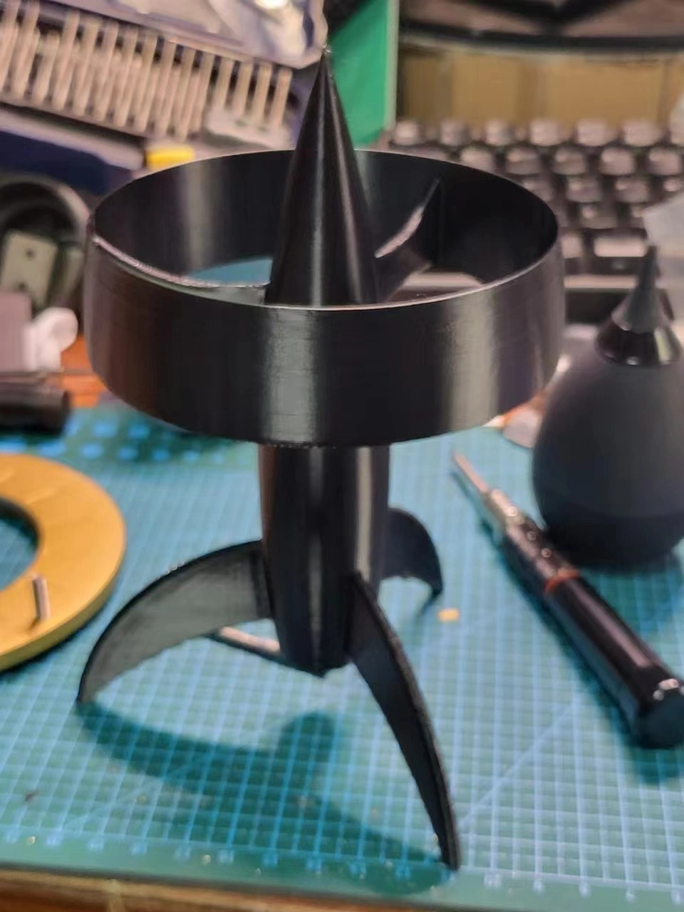 火箭镊子架 来自 Rayfor - MakerWorld