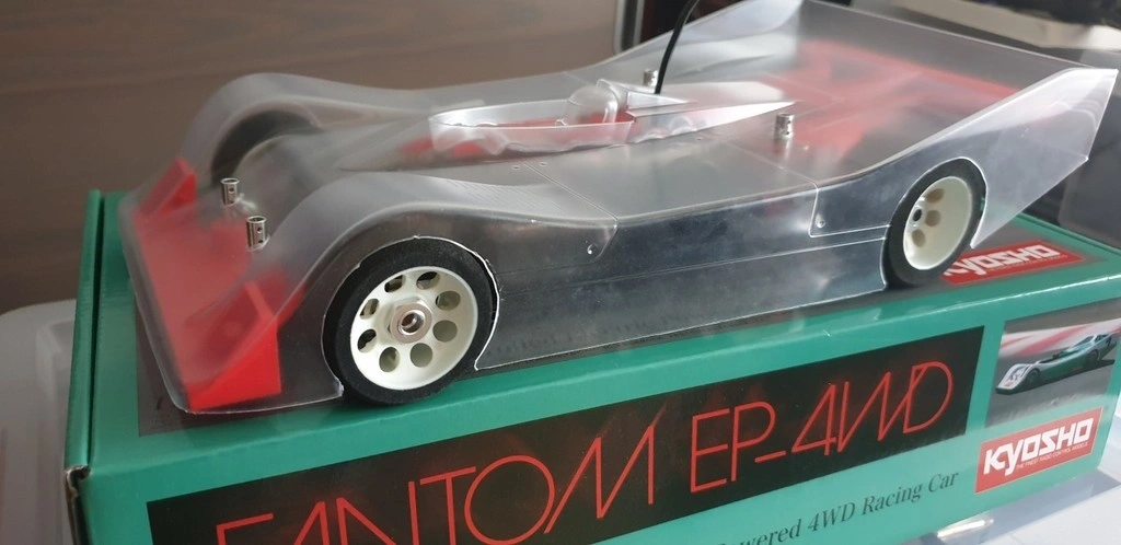 Kyosho Fantom EP-4WD的LED灯座 来自 SilverTriple - MakerWorld