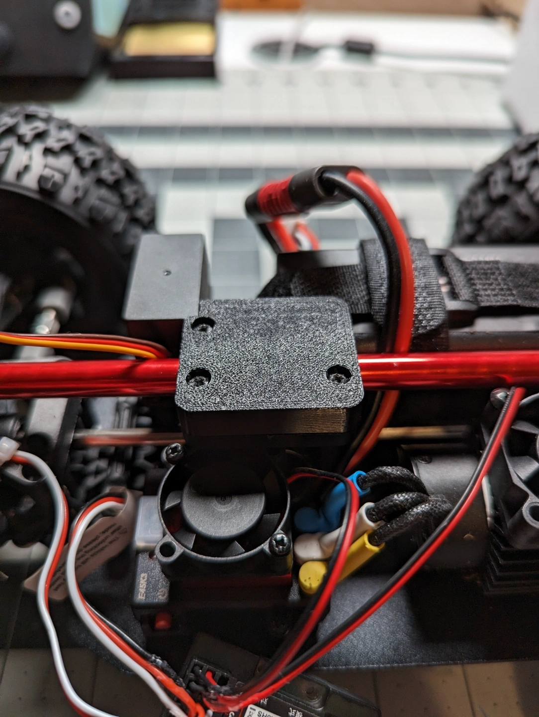 MJX Hypergo H14BM遥控器安装支架 来自 JonnayLin - MakerWorld