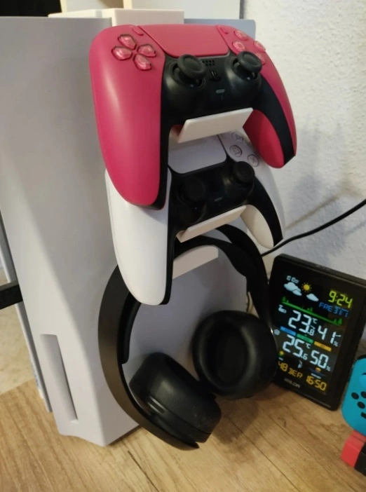 Playstation 5 Dualsense x2 和 PS5 耳机夹 二次创作 - 来自 spiyers - MakerWorld