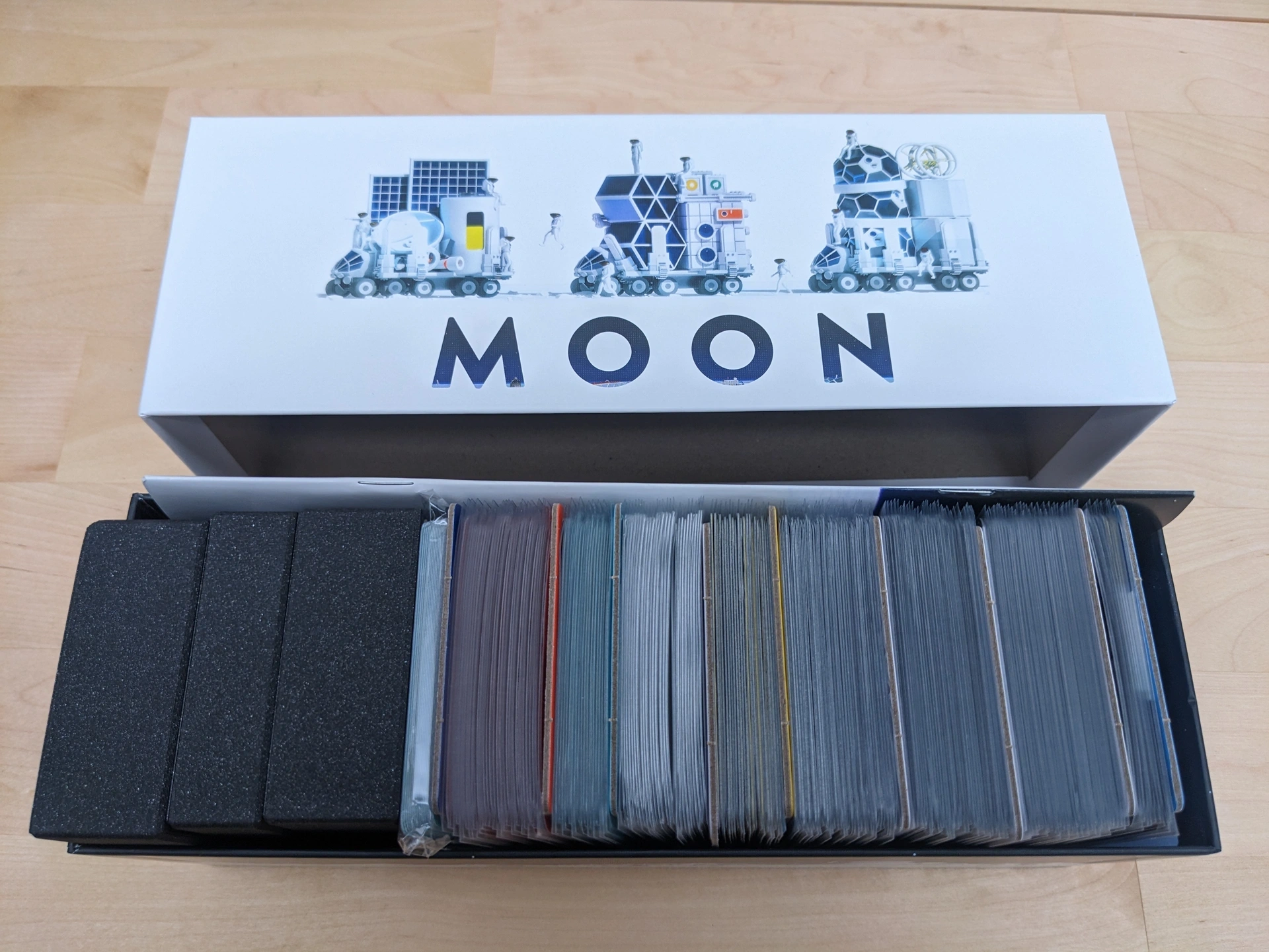 Moon board game organizer 来自 DocKuro - MakerWorld