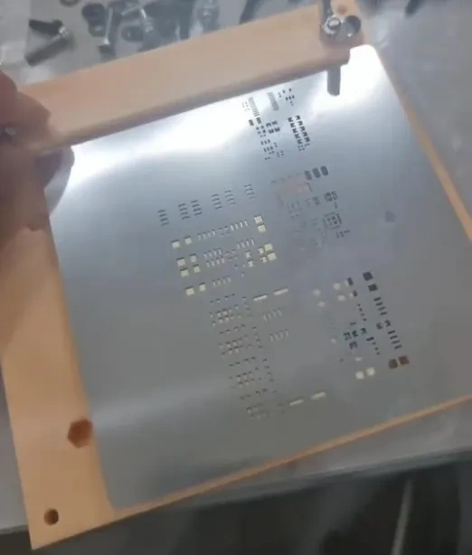 PCB夹具 来自 NnikDdMakerWorld：免费下载 3D 模型