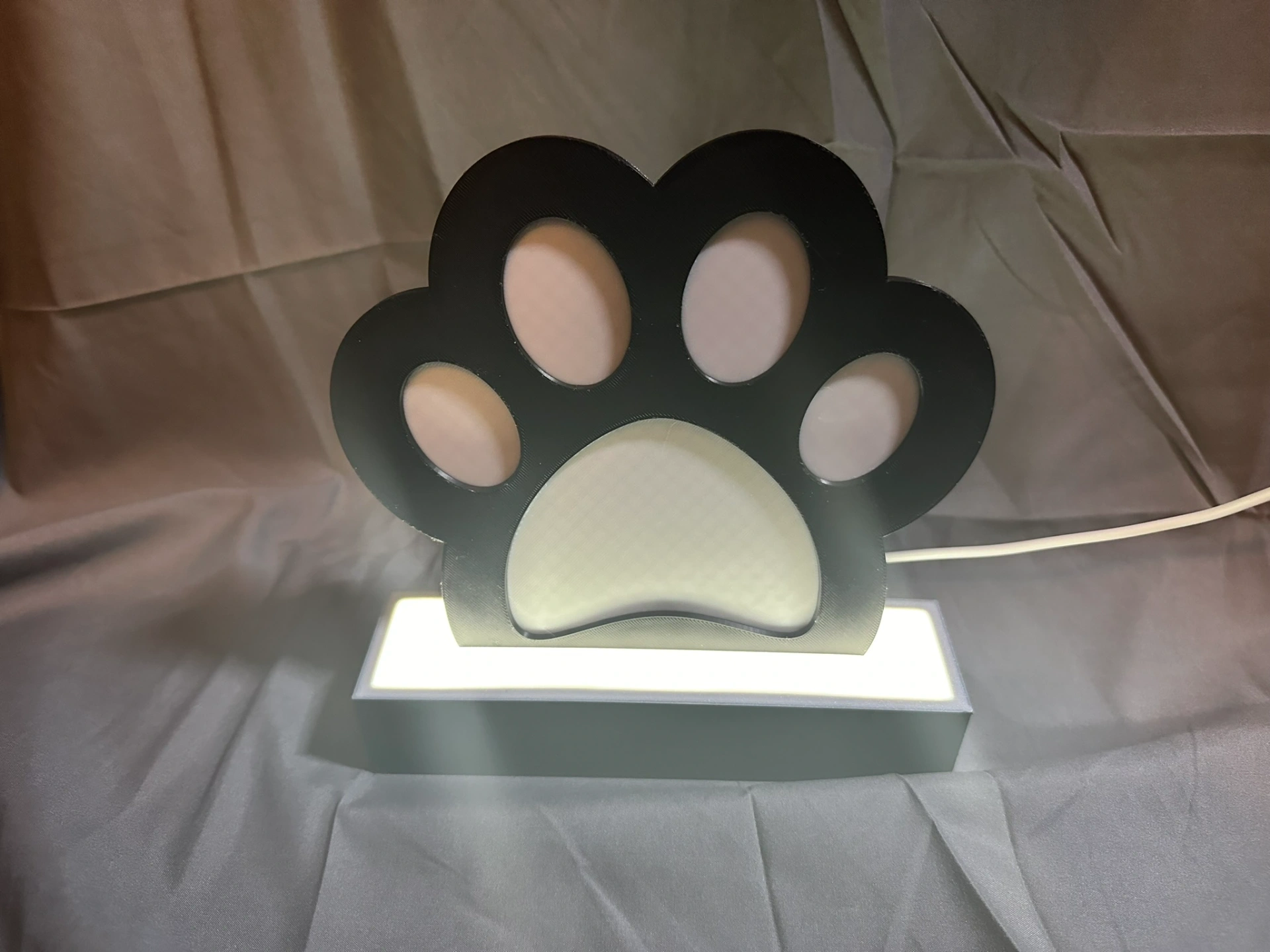 爪子展示灯箱 来自 Jason Estep - MakerWorld