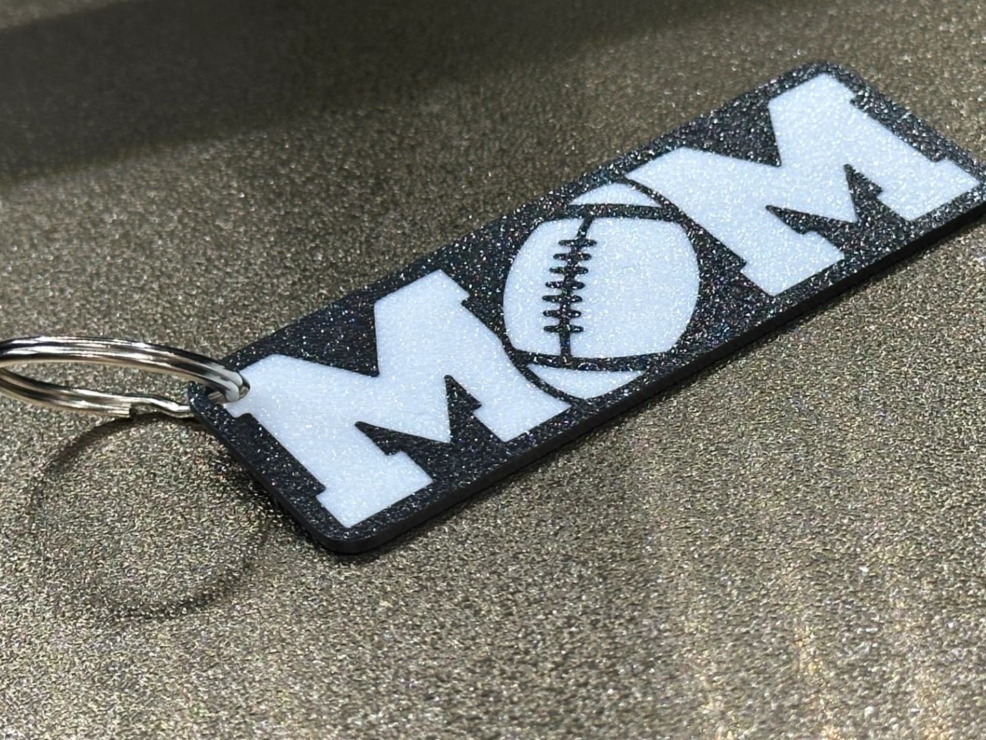 足球妈妈挂链 - 行李袋标签 来自 A1 Graphix - MakerWorld