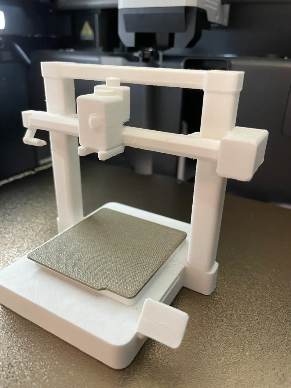 Bambu Lab A1 迷你模型 来自 3dcorner - MakerWorld