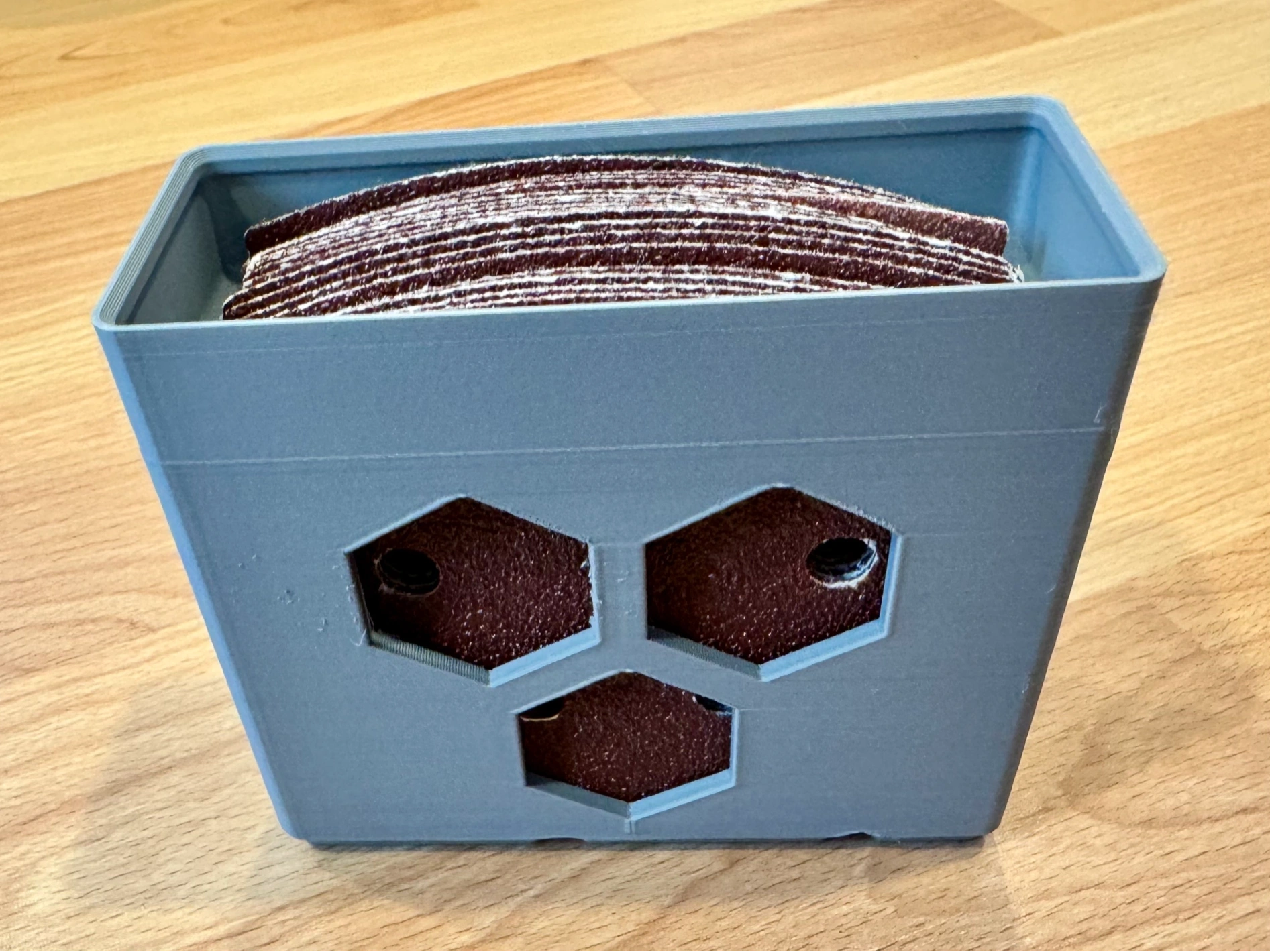 Gridfinity多功能工具（三角形）砂纸支架 来自 mash007 - MakerWorld