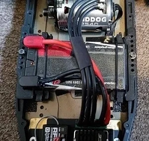 Schumacher LD2/LD3/Storm2低调锂电池支架 来自 DynaMight - MakerWorld