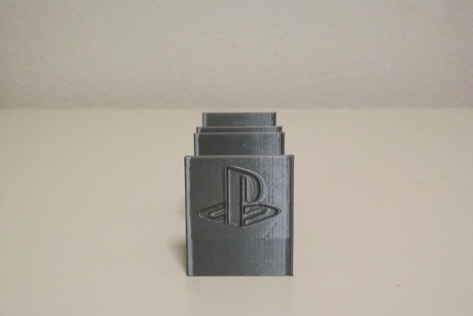 PS4手柄支架 来自 Cetsgaming100 - MakerWorld