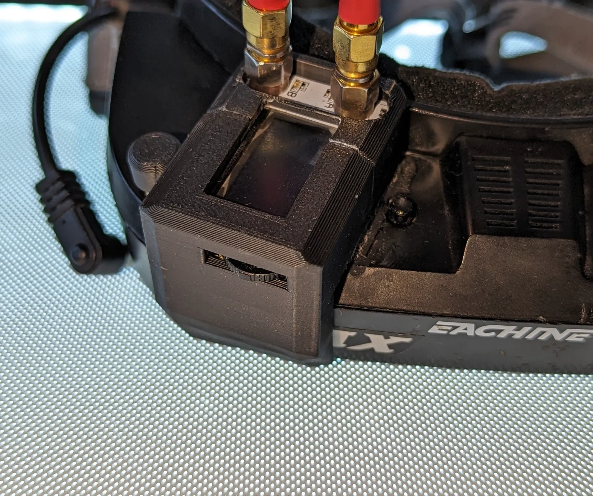 EV100改装：外部VRX盖子（Eachine PRO58） 来自 Florian Schaan - MakerWorld