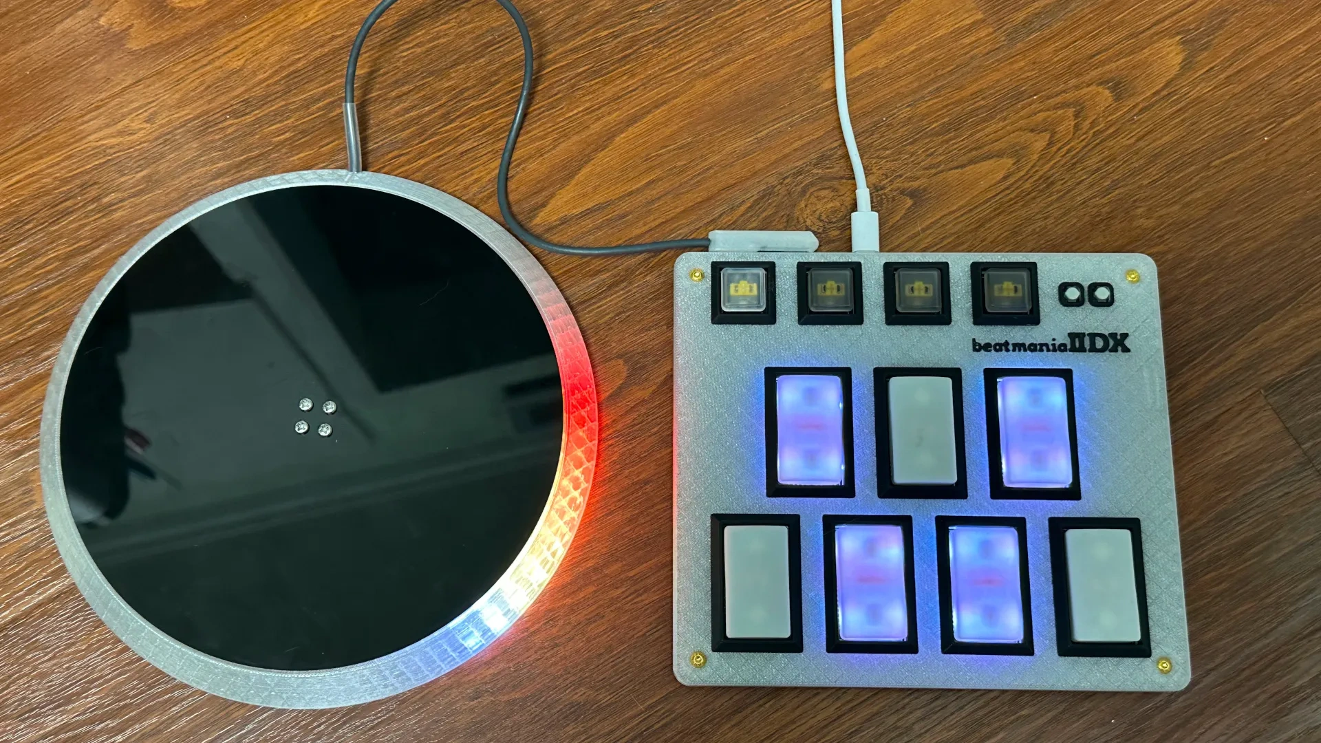 IIDX Pico - 一个迷你的Beatmania风格控制器 来自 whowechina MakerWorld：免费下载 3D 模型