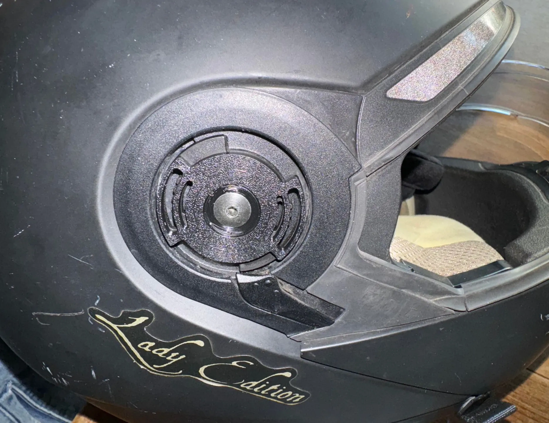 SCHUBERTH C3 Pro / C3 / S2 面罩安装件 来自 BrunoEdelman - MakerWorld