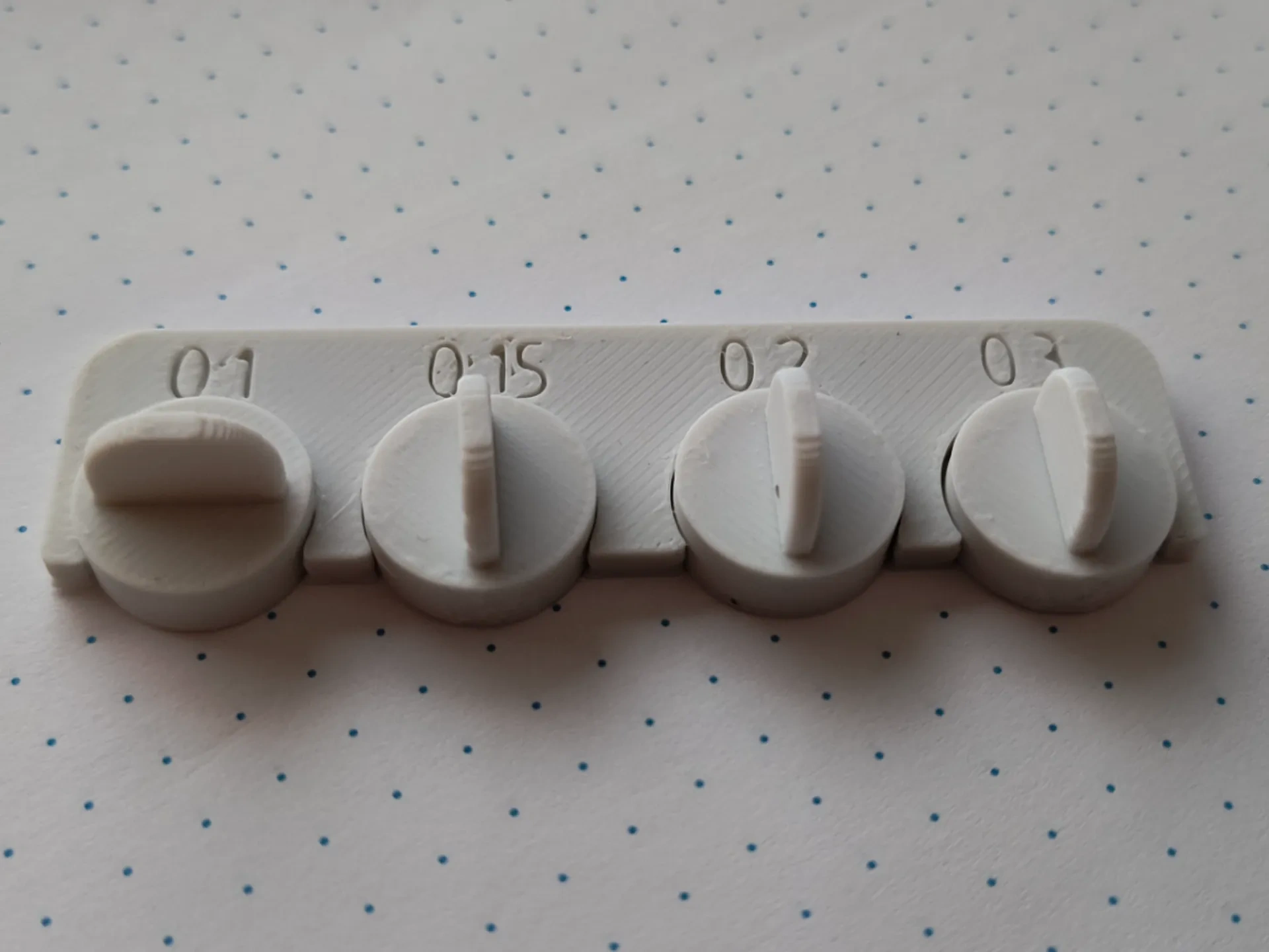 公差测试(0.1mm; 0.15mm; 0.2mm; 0.3mm;) 来自 H4mburg3r-_- - MakerWorld