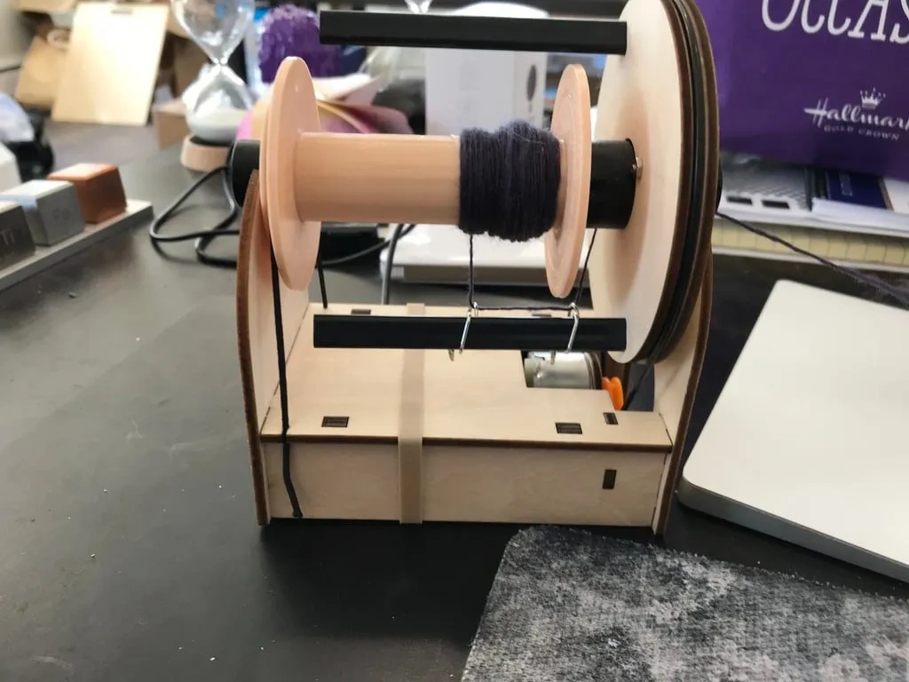 EEW Mini Bobbin w/ Tension Pulley 来自 Snortimer - MakerWorld
