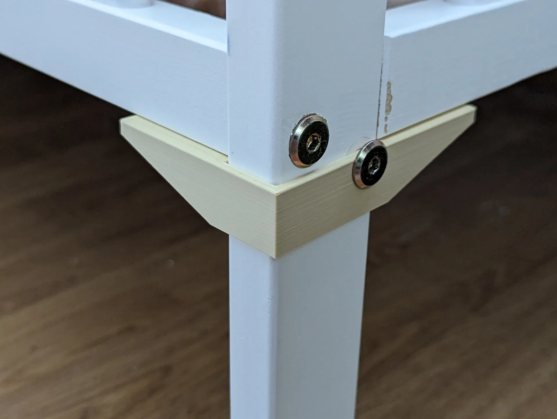 Kid's crib corner bracket 来自 MrStolarsky - MakerWorld