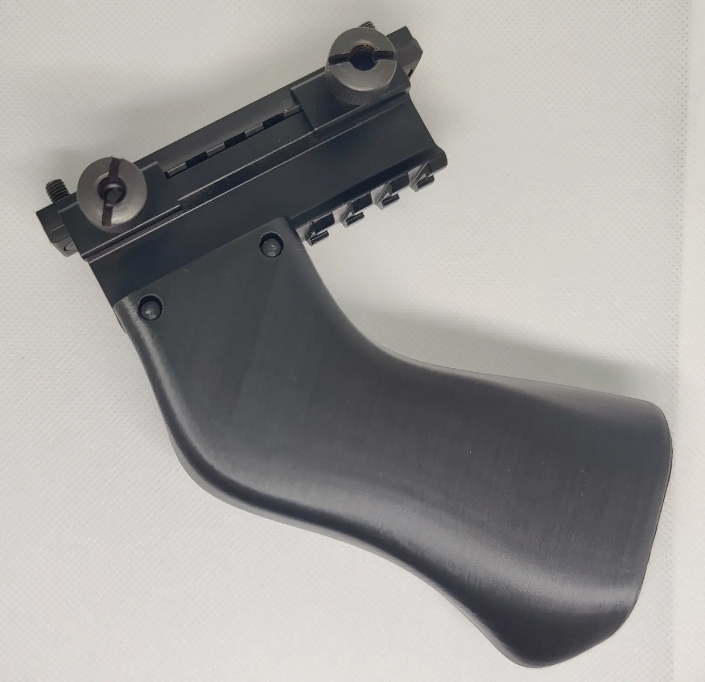 Tool-less Ergonomic Foregrip For Airsoft Rifles 来自 Niko - MakerWorld