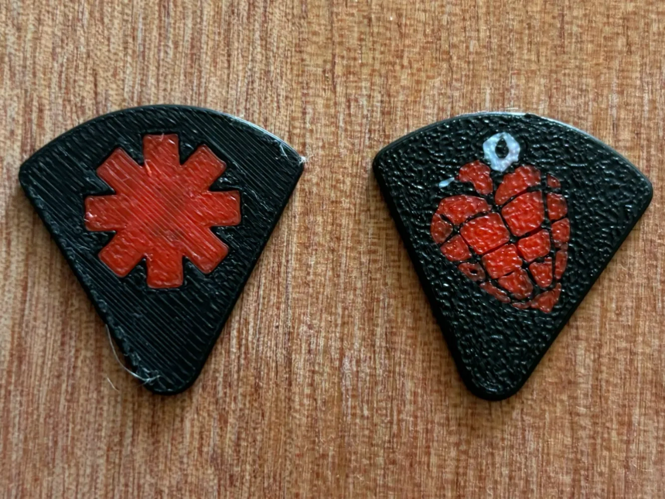 Green Day/Red Hot Chili Peppers吉他拨片 来自 n8zrebiec - MakerWorld