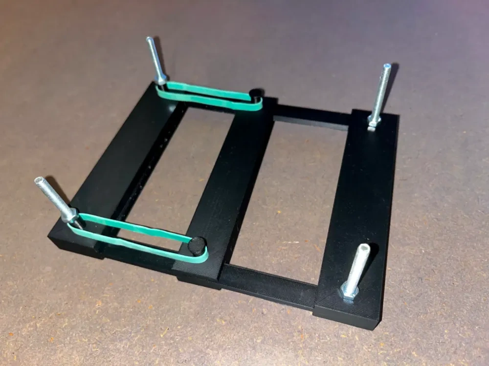 PCB组装器 来自 PCBUILD3R - MakerWorld