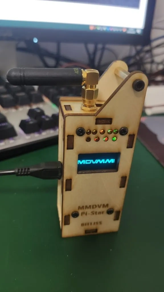 Laser Cutting Pi-star MMDVM Case 来自 飞鱼BH1JSS - MakerWorld