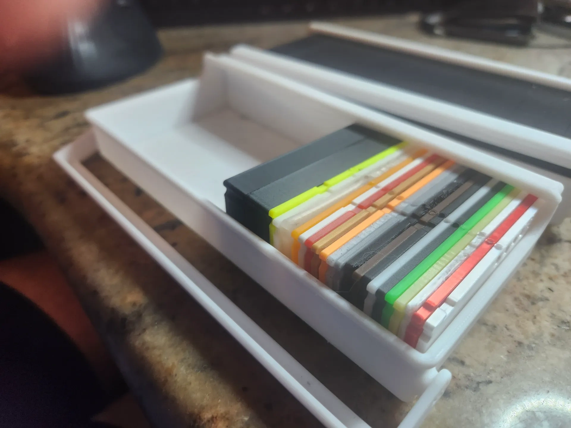 色卡盒子 来自 Robert ONeill - MakerWorld