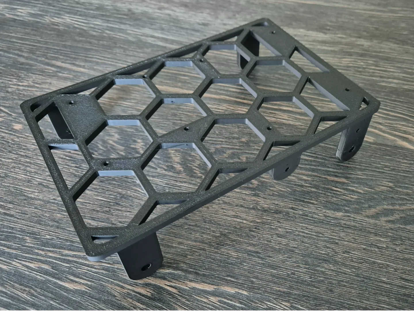 Baldrick 8 - Pi DC 12V to 5V转换器支架 来自 Creative3D Solutions MakerWorld：免费 ...