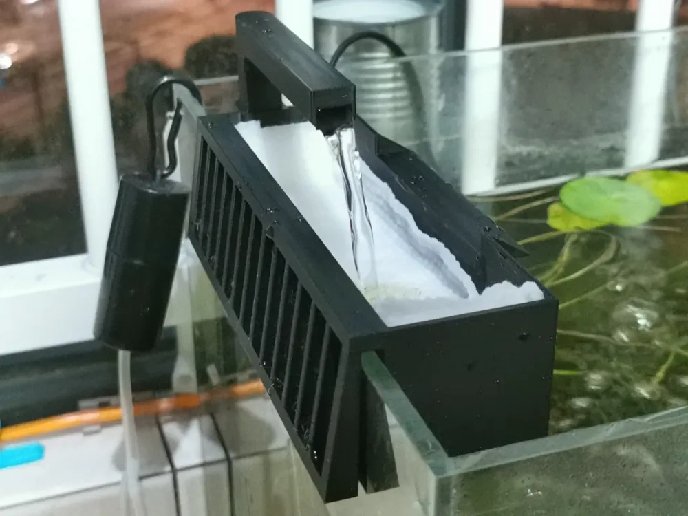 Wall-mounted fish tank filter box壁挂式 鱼缸过滤盒子 来自 这盛世如你所愿 - MakerWorld