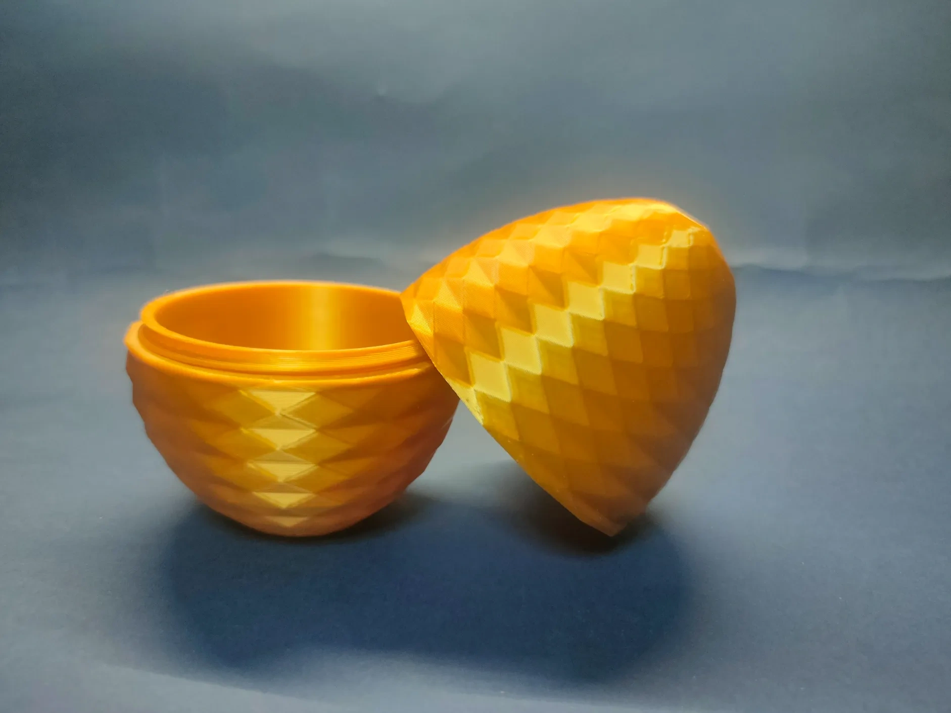 蛋盒子 来自 Izzodesign74 - MakerWorld