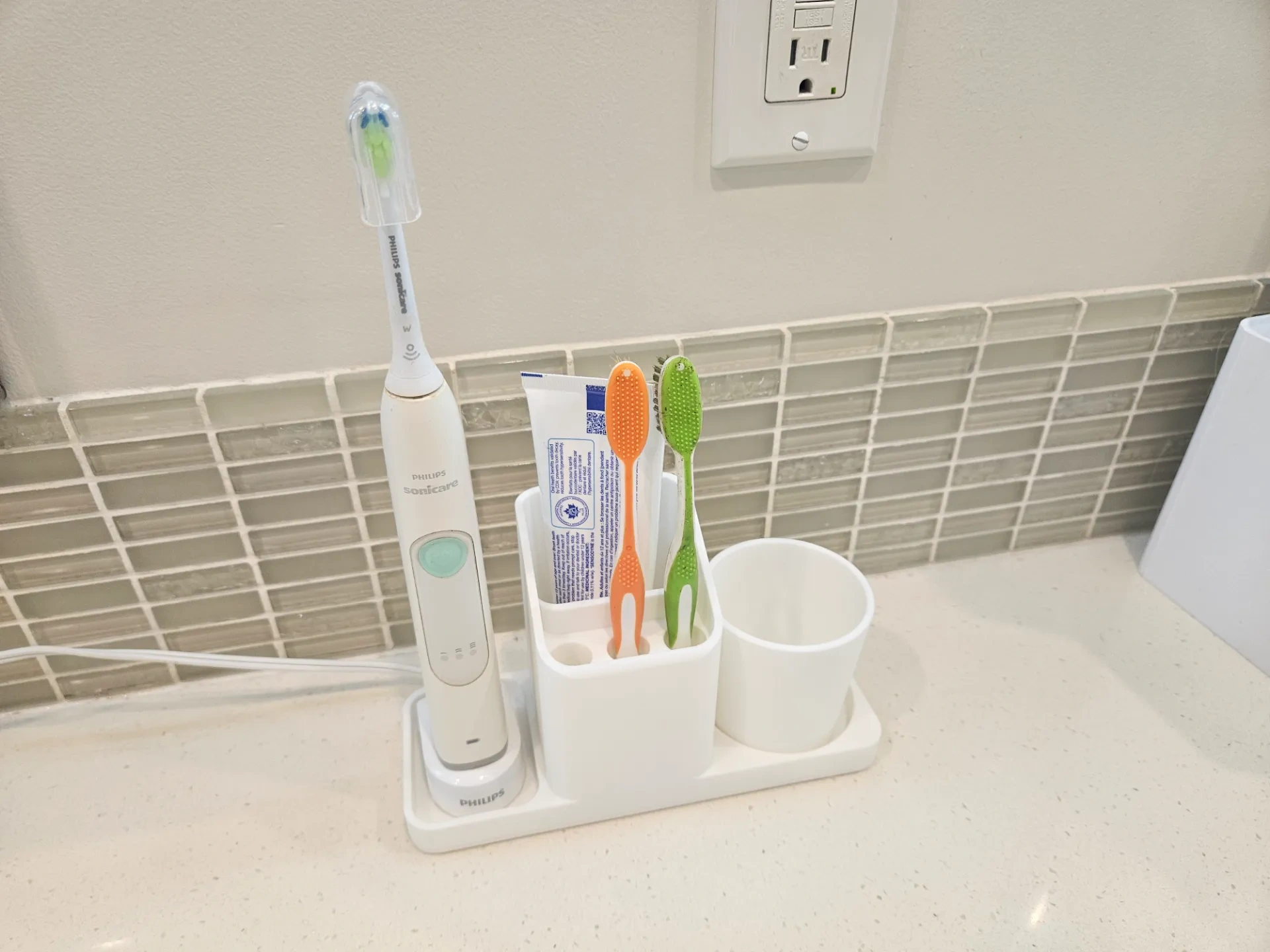 电动牙刷架 来自 Darren - MakerWorld